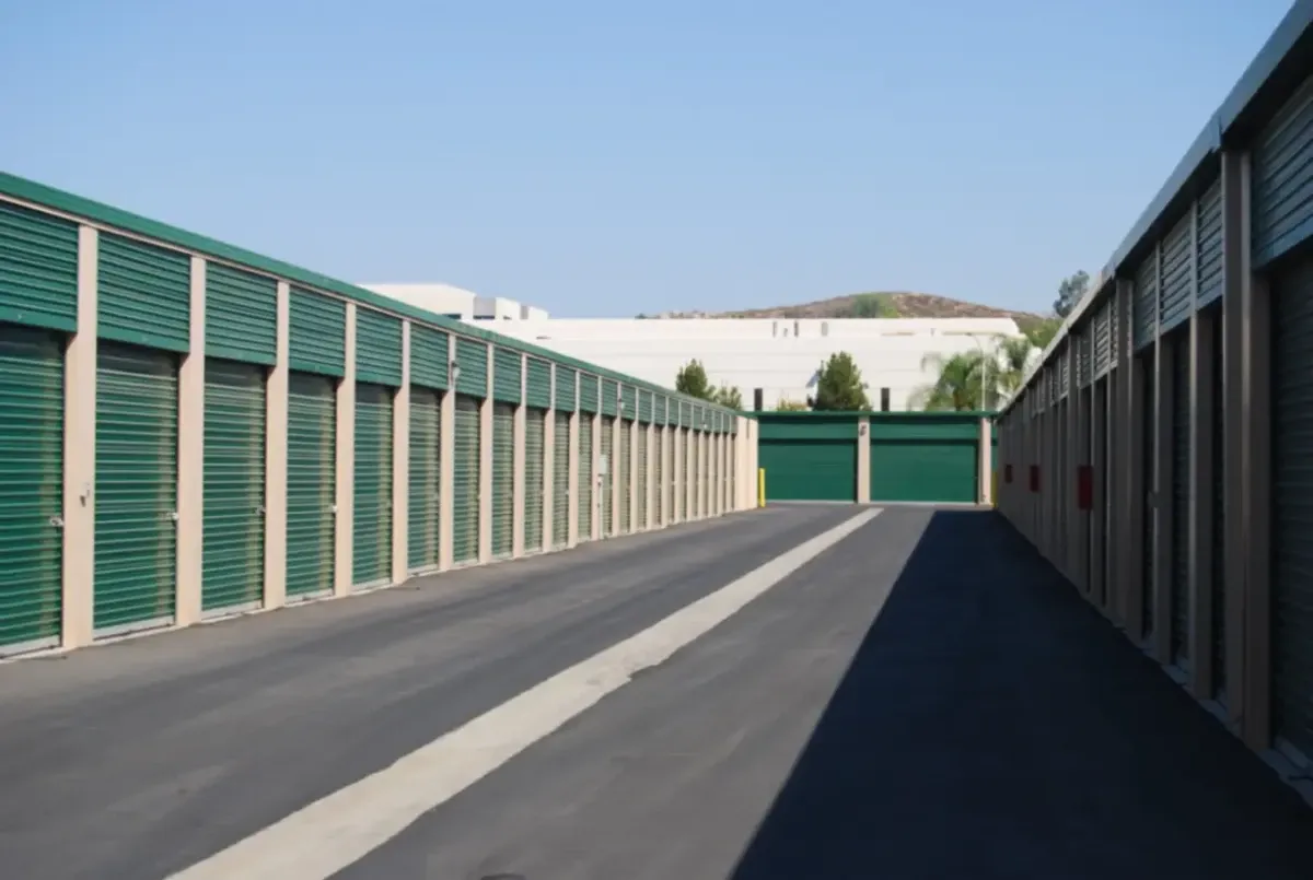 Self Storage in Riverside, CA, on Magnolia Avenue | A Storage Place