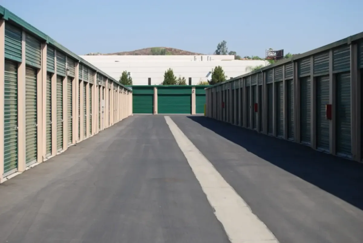 Self Storage in Riverside, CA, on Magnolia Avenue | A Storage Place