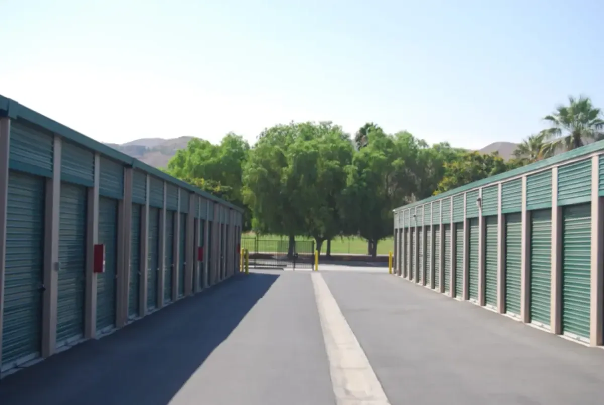 Self Storage in Riverside, CA, on Magnolia Avenue | A Storage Place