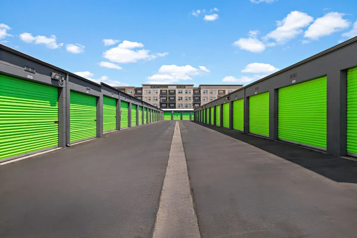 Self Storage Units in Santa Ana, CA, at 1401 N Harbor Boulevard | One ...