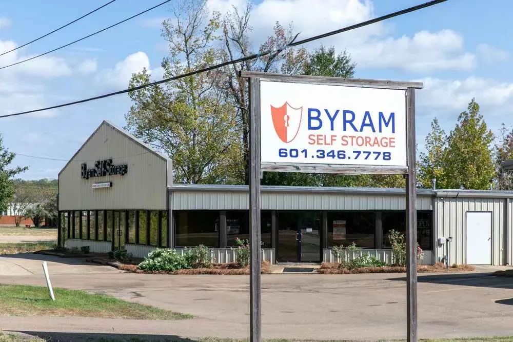 Self Storage Units in Byram, MS - 3247 Davis Rd | StorageMax
